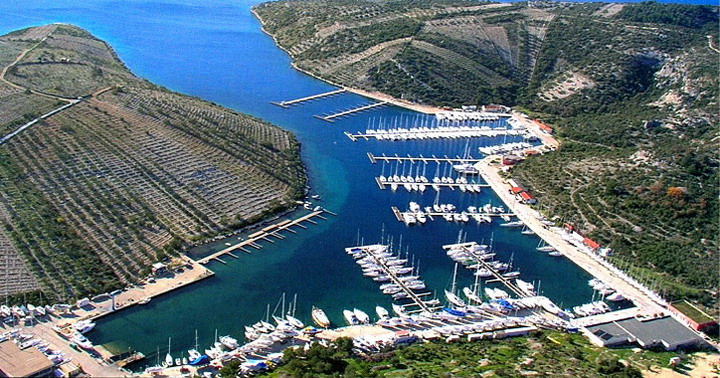 Yacht charter Kremik Marina, Croatia | Sailogy