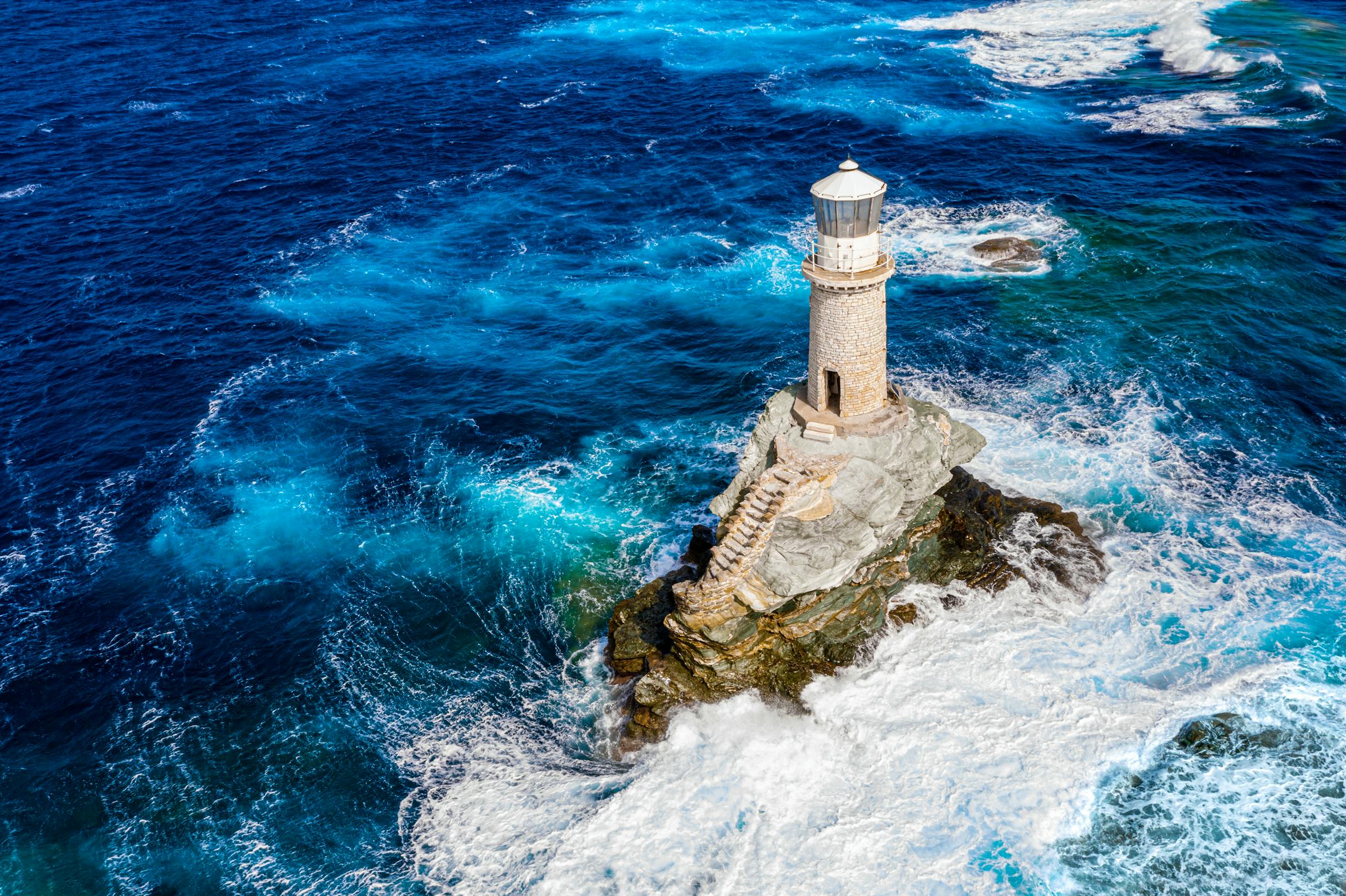 Il vento Meltemi: navigare nelle Isole Cicladi d'estate | Sailogy