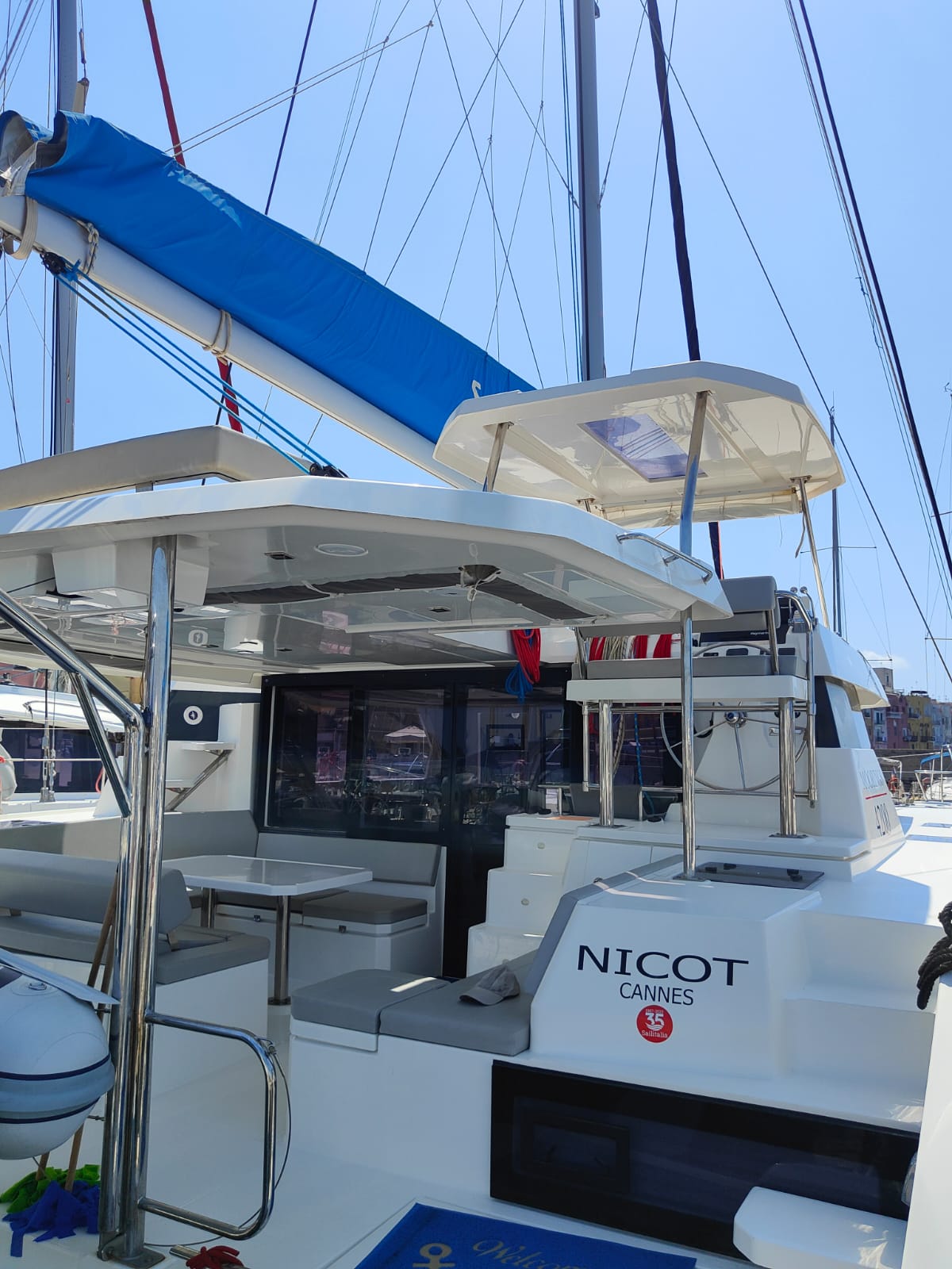 Charter Catamaran Leopard 42 in Marina di Procida, Procida | Sailogy
